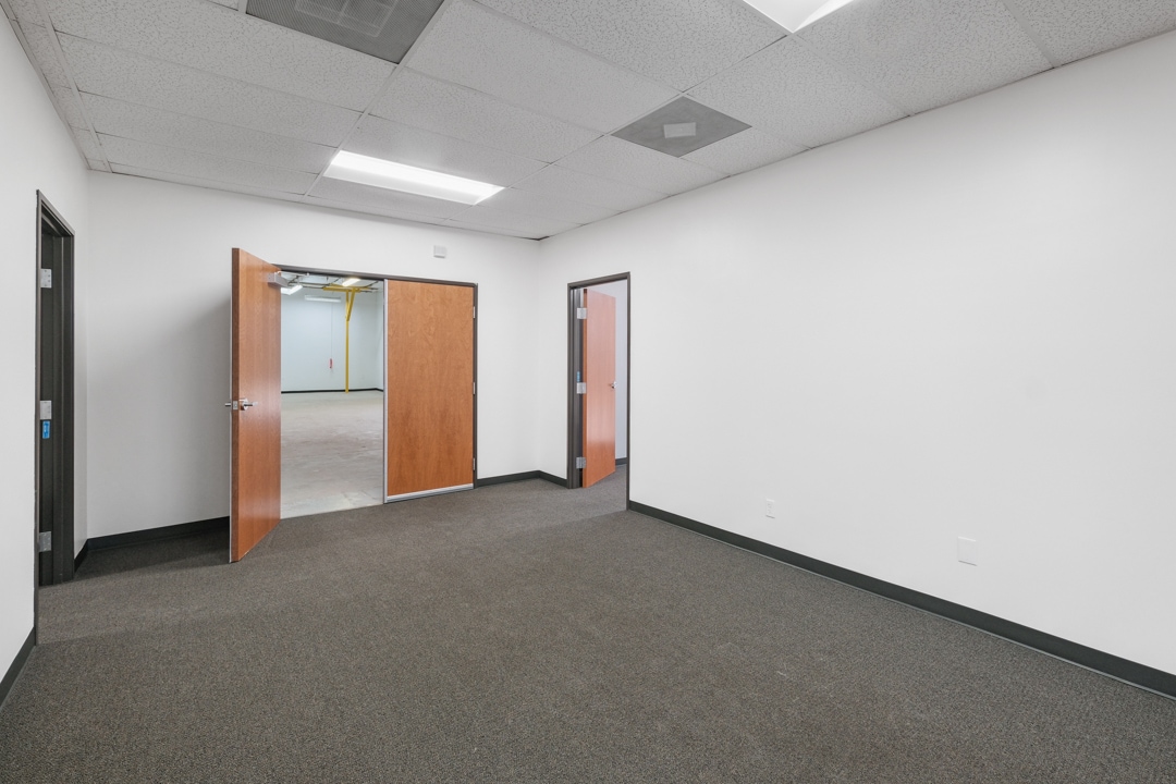 5555 N Lamar Blvd, Austin, TX 78751 - Lamar Business Park | LoopNet