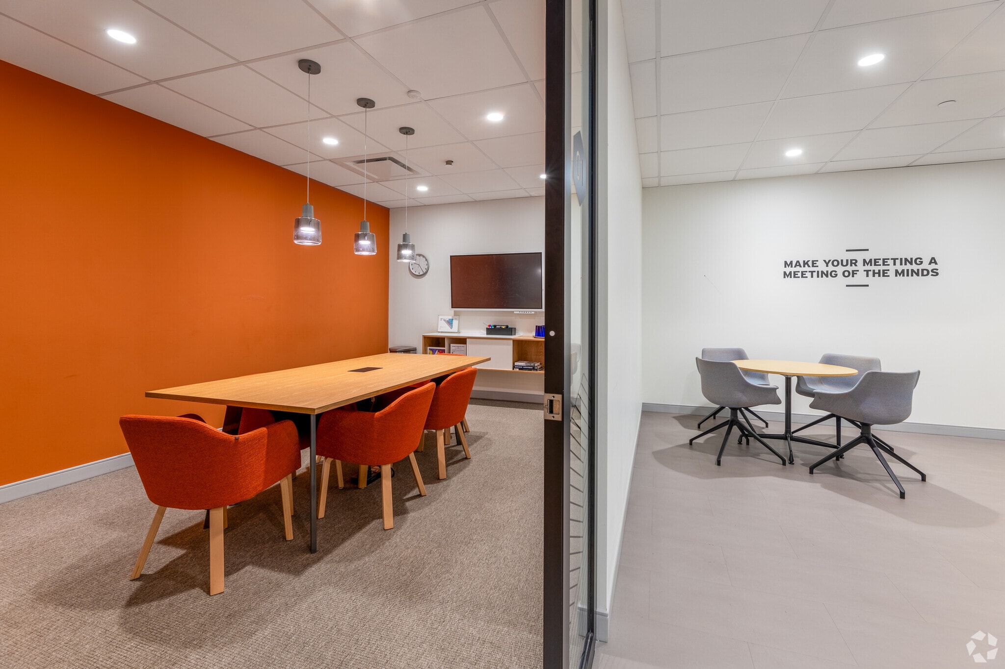 200 Bay St, Toronto, ON M5J 2J2 - Regus Royal Bank Plaza | LoopNet