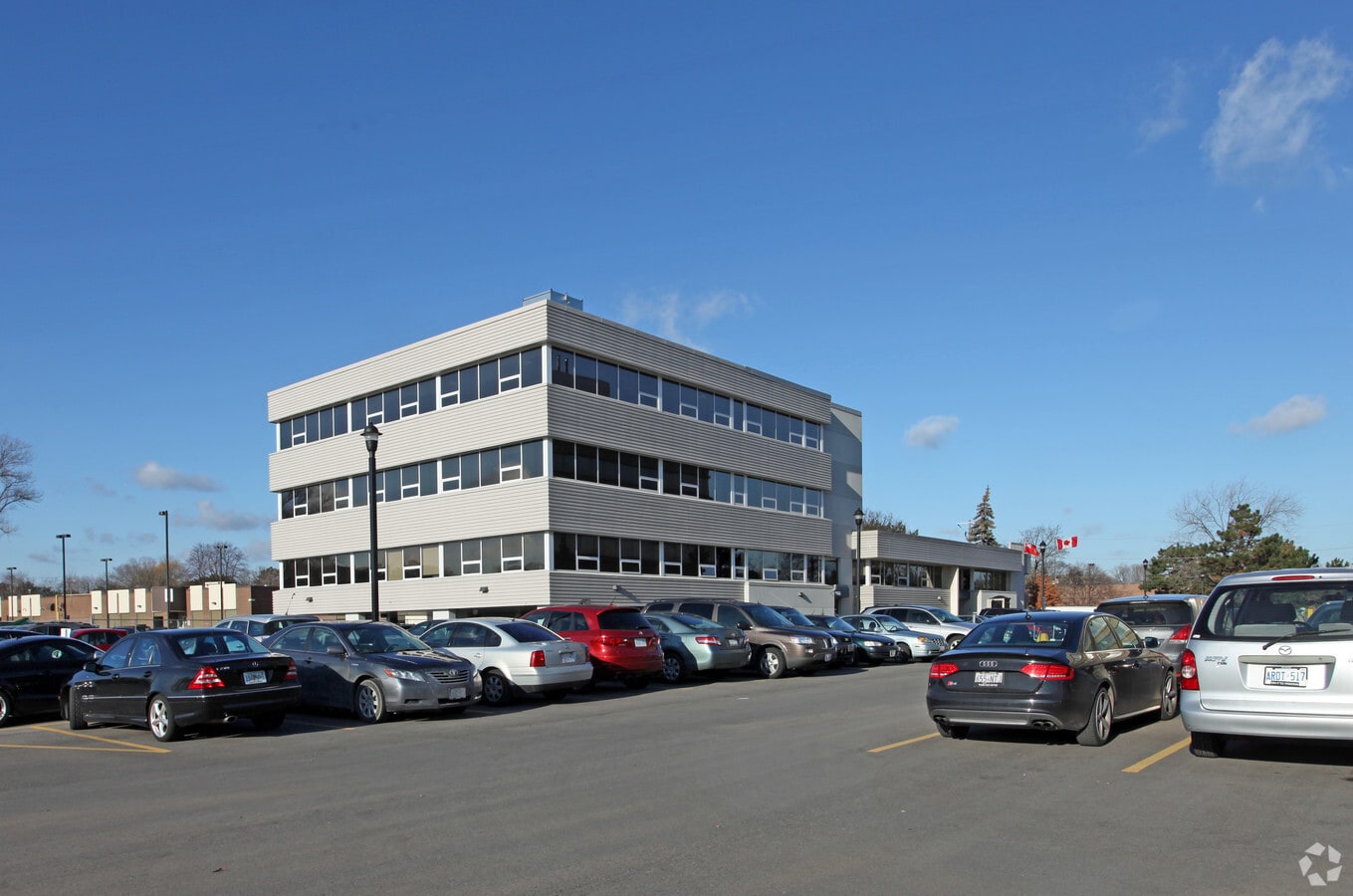 99 Duncan Mill Rd, Toronto, ON M3B 1Z2 | LoopNet