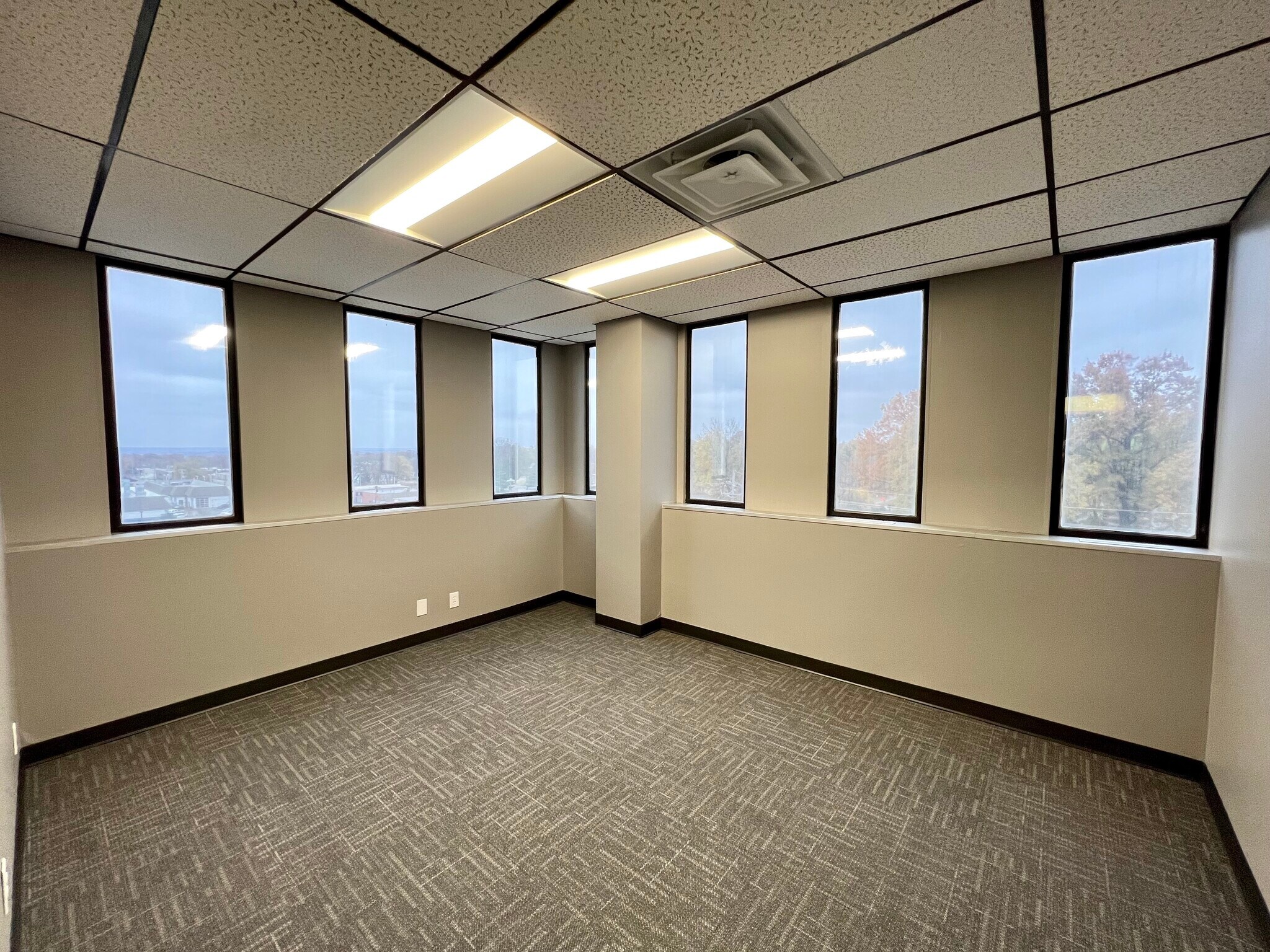 4240 Blue Ridge Blvd, Kansas City, MO 64133 - Blue Ridge Tower | LoopNet