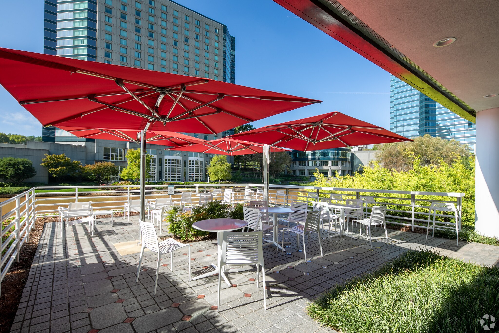 1 Concourse Pky NE, Atlanta, GA 30328 - Industrious Atlanta Perimeter ...