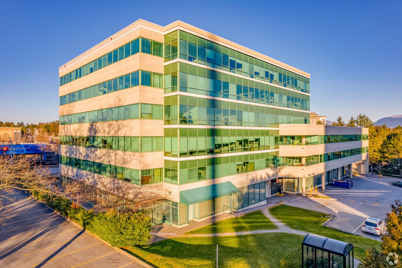 10470 152nd St, Surrey, BC V3R 7C1 | LoopNet