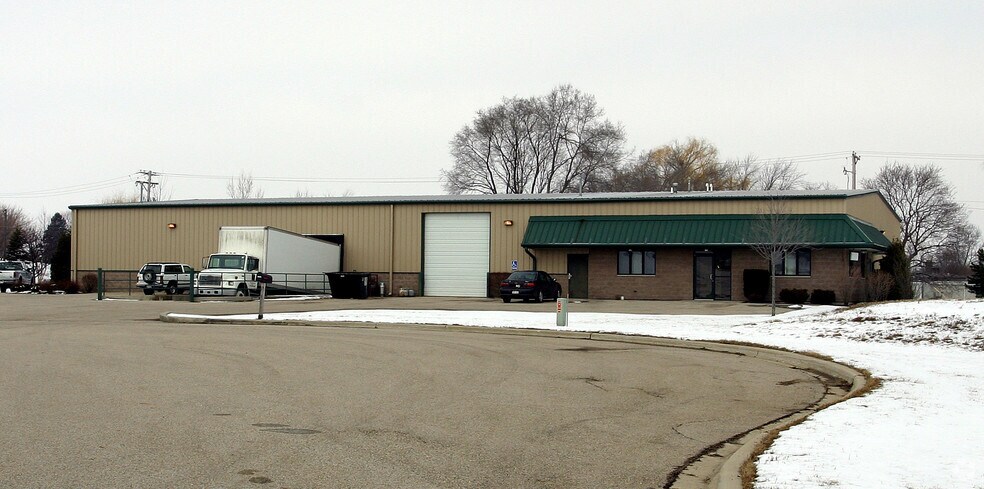 12406 Hansen Rd, Hebron, IL 60034 - Industrial for Sale | LoopNet