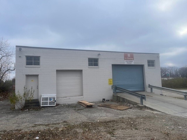 540 Brookpark Rd, Cleveland, OH 44109 - Brooklyn Hts Contractor Shop ...