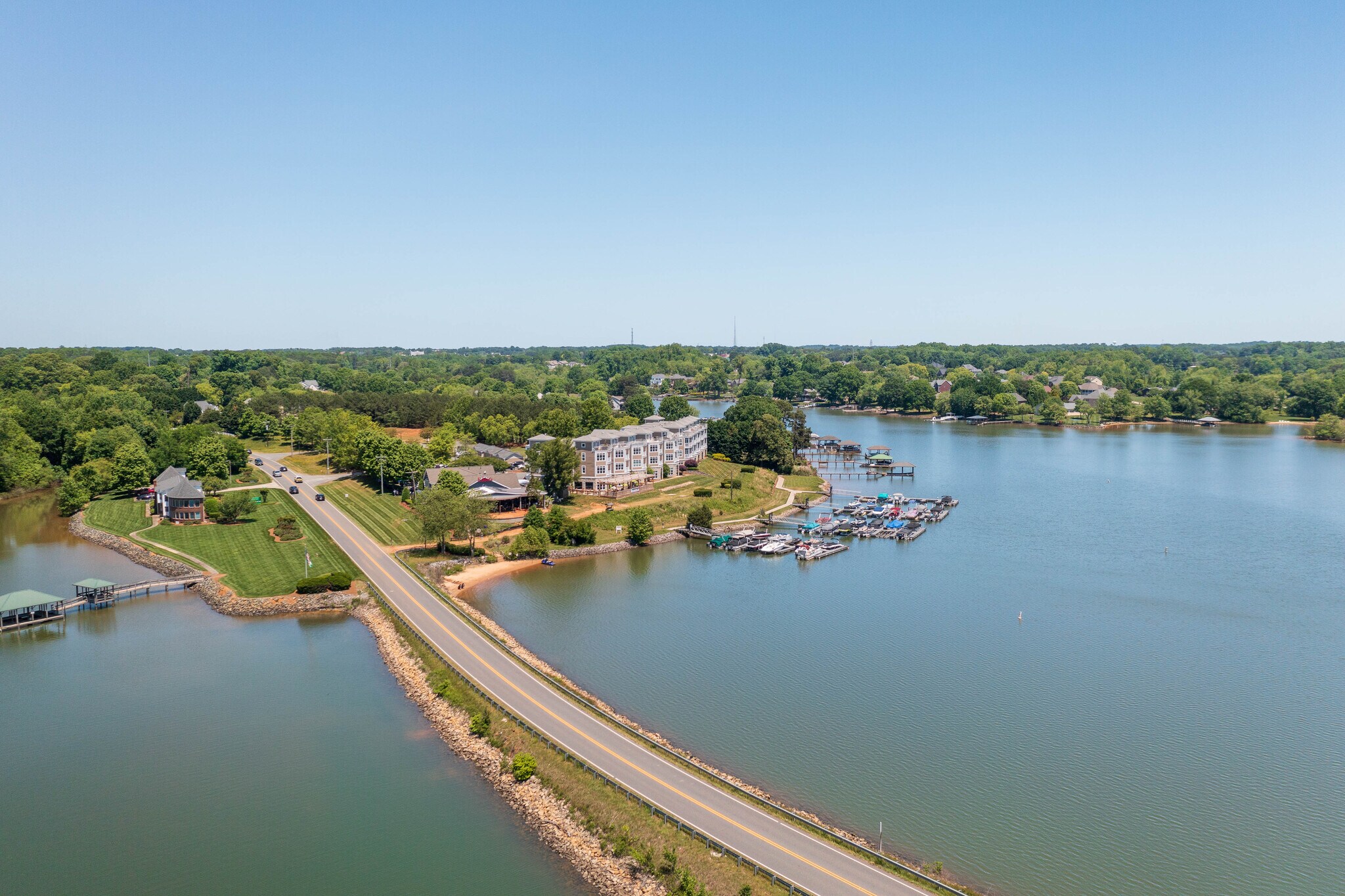 637 Williamson Rd, Mooresville, NC 28117 - Harbor Point Village | LoopNet 637 Williamson Rd, Mooresville, NC 28117 - Harbor Point Village | LoopNet