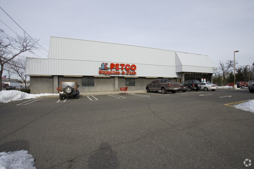 450 Route 17 N, Paramus, NJ 07652 - Retail for Lease | LoopNet