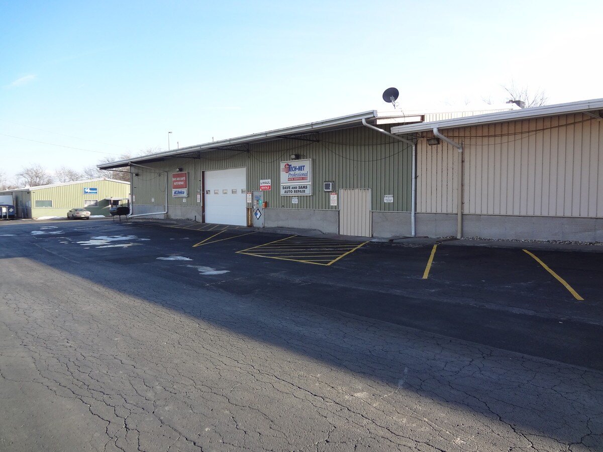 5401 N Brady St, Davenport, IA 52806 | LoopNet