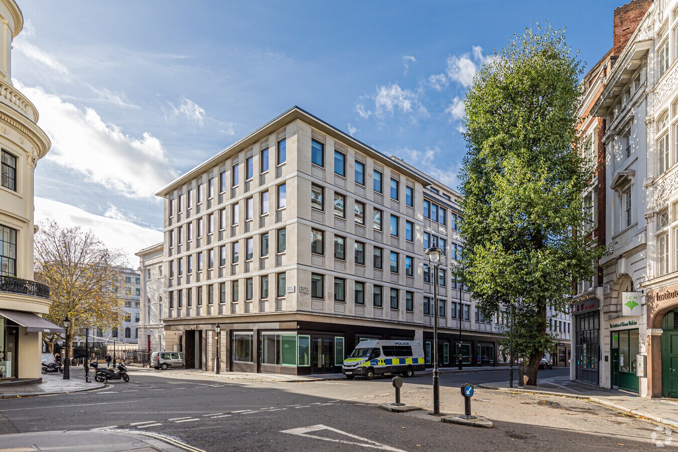7-8 St Martins Place, London, WC2N 4JH | LoopNet