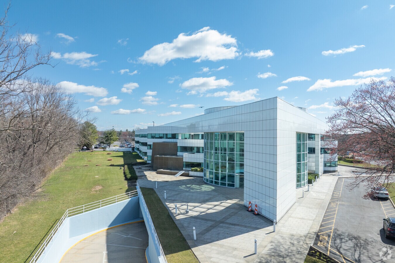 201 Old Country Rd, Melville, NY 11747 | LoopNet