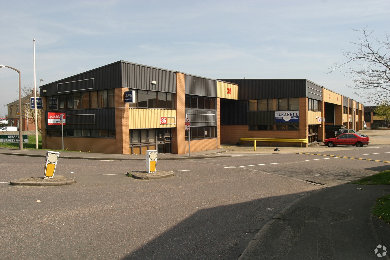 35-45 Ringwood Rd, Poole, DOR BH14 0RG | LoopNet