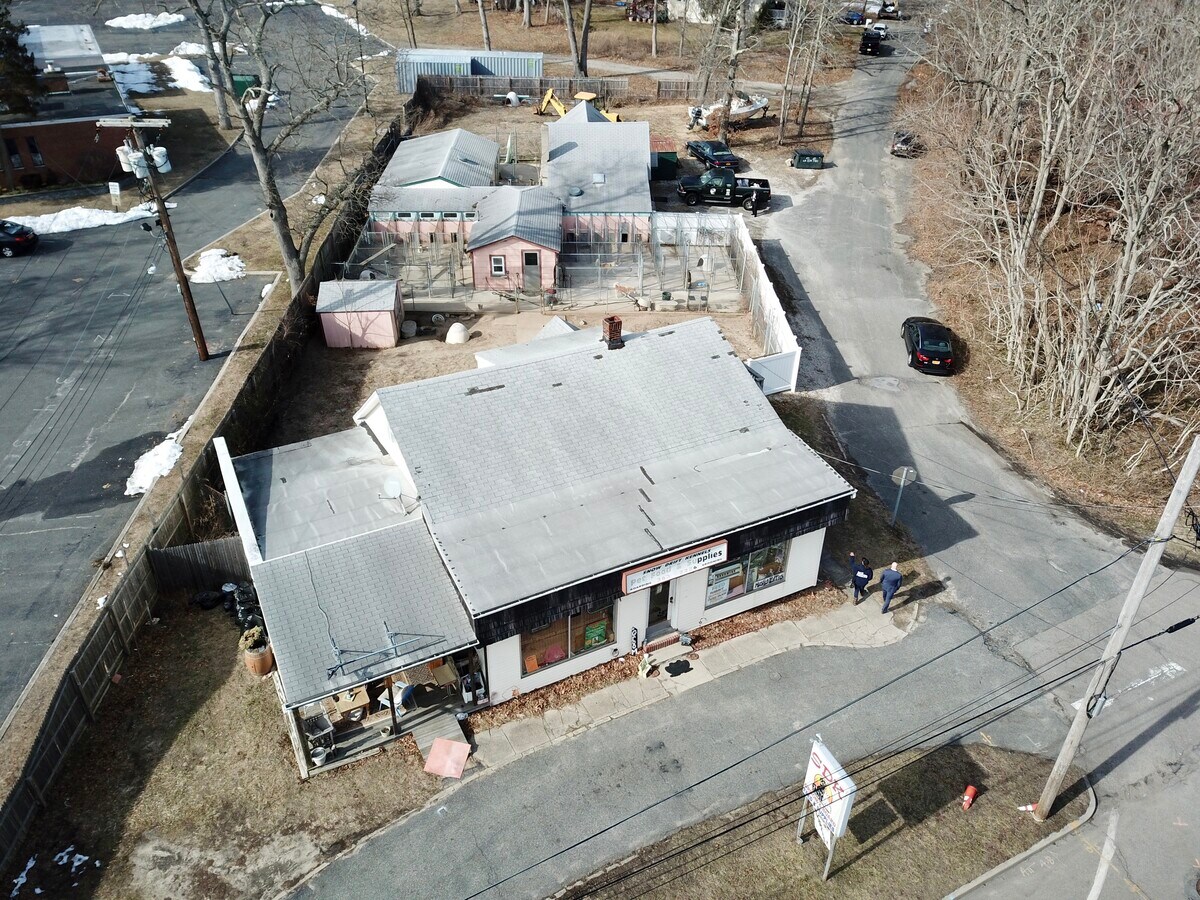 95 Montauk Hwy, Blue Point, NY 11715 | LoopNet