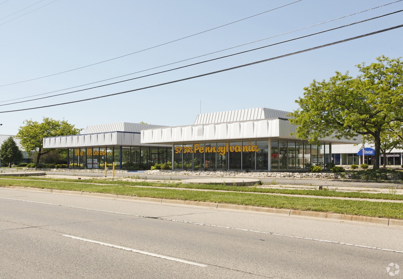 6420 S Cedar St, Lansing, MI 48911 | LoopNet