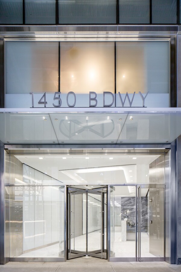 1450 Broadway, New York, NY 10018 | LoopNet