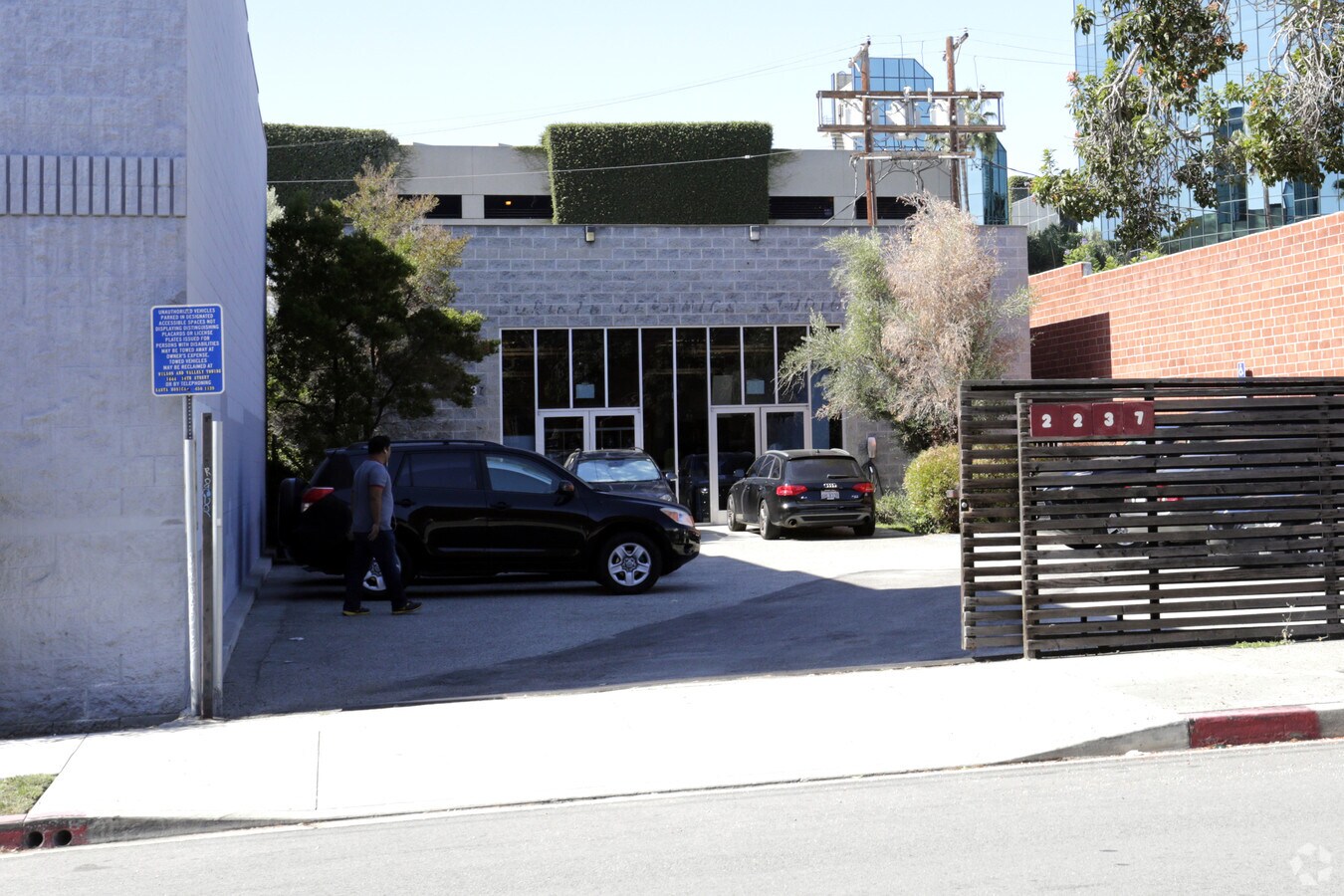 2237 Corinth Ave, Los Angeles, CA 90064 | LoopNet