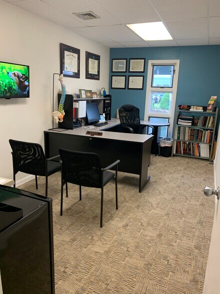 472 Boston Post Rd, Orange, CT 06477 - Cedar Wood Professional Bldg ...