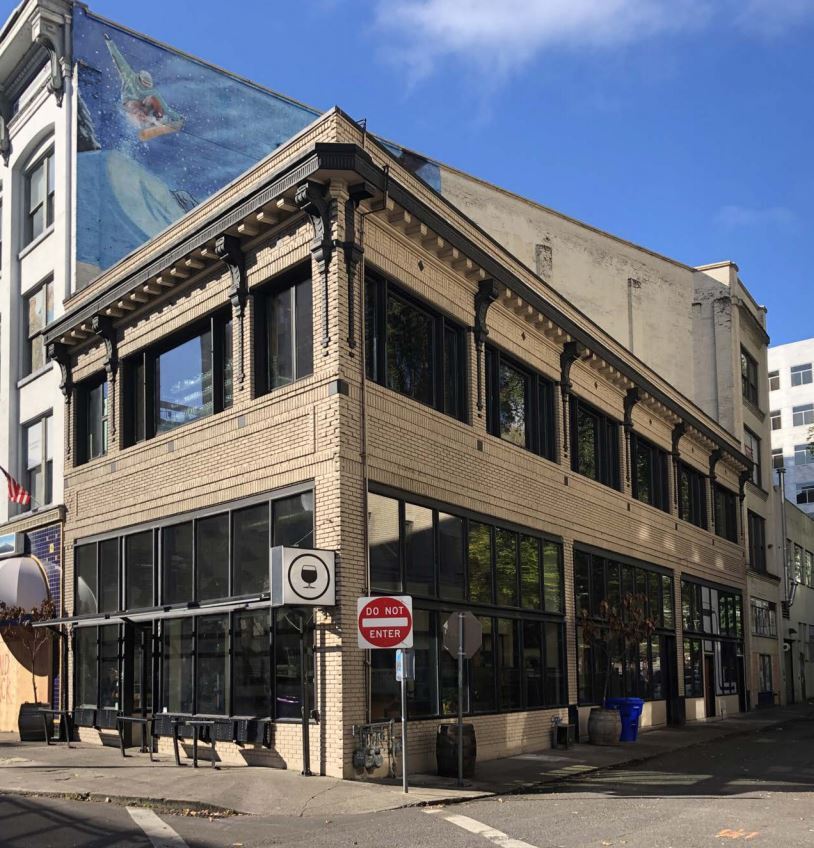 209 SW Broadway St, Portland, OR 97205 | LoopNet
