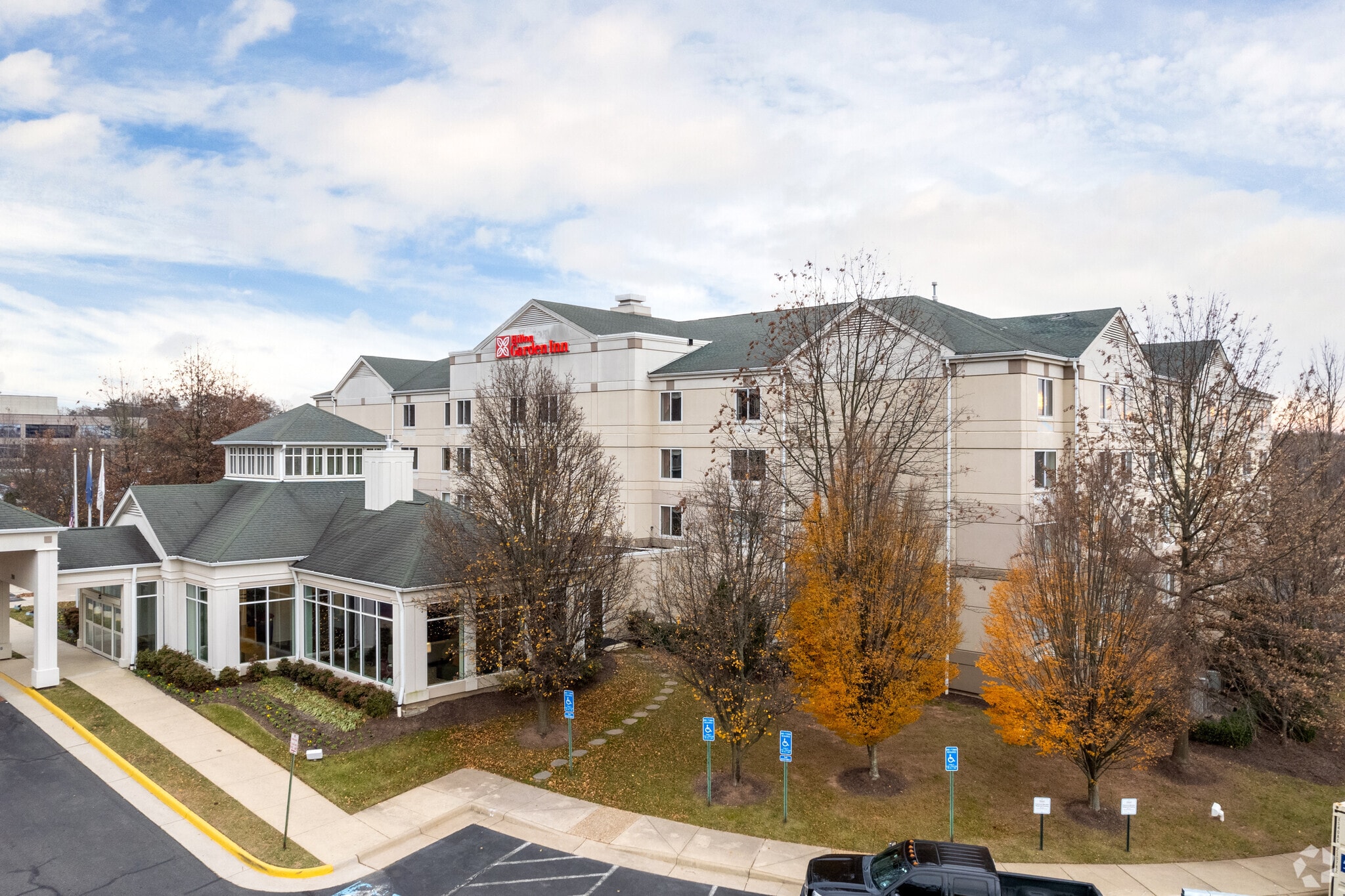 3950 Fair Ridge Dr, Fairfax, VA 22033 | LoopNet