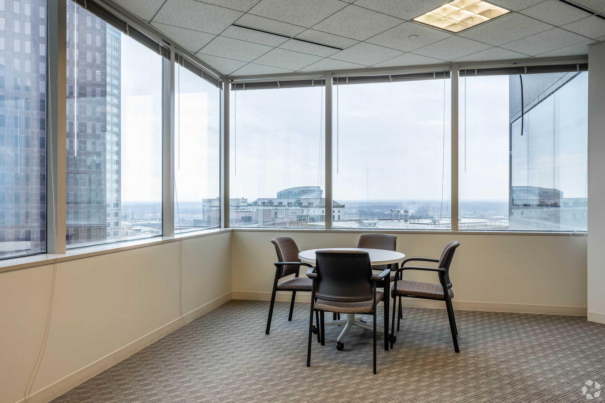 10 W Broad St, Columbus, OH 43215 - One Columbus Center | LoopNet