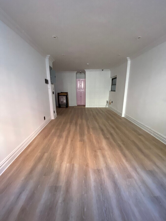 32 E 68th St, New York, NY 10065 | LoopNet