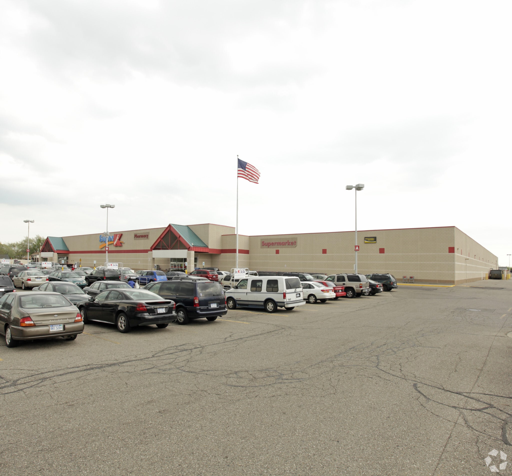 17580 Frazho Rd, Roseville, MI 48066 | LoopNet