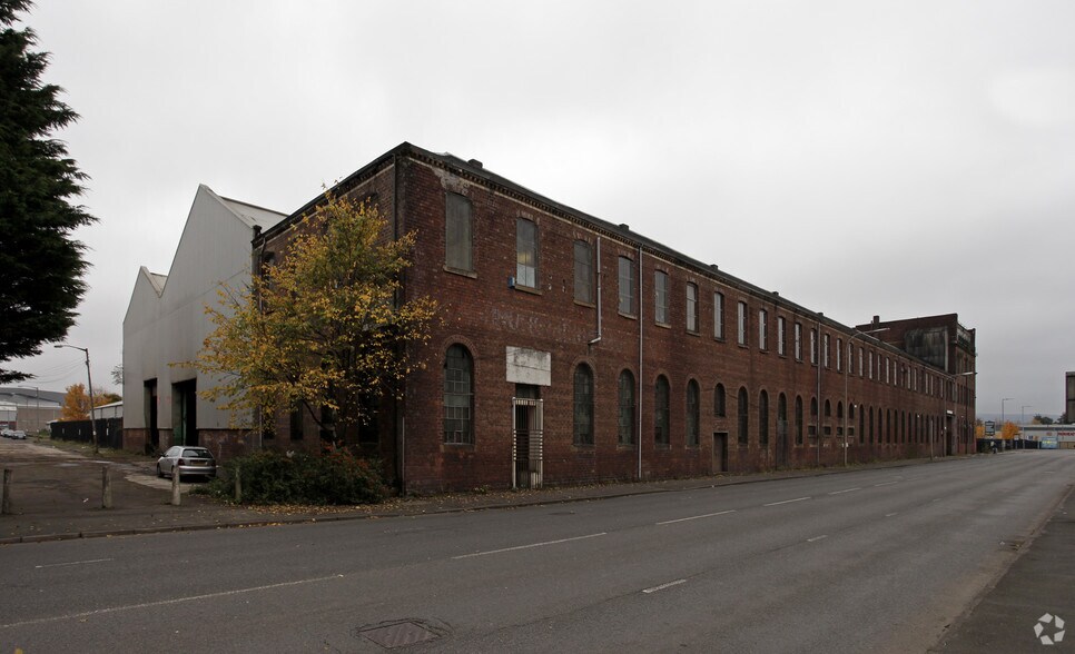 73 Dunn St, Glasgow, G40 3PE | LoopNet