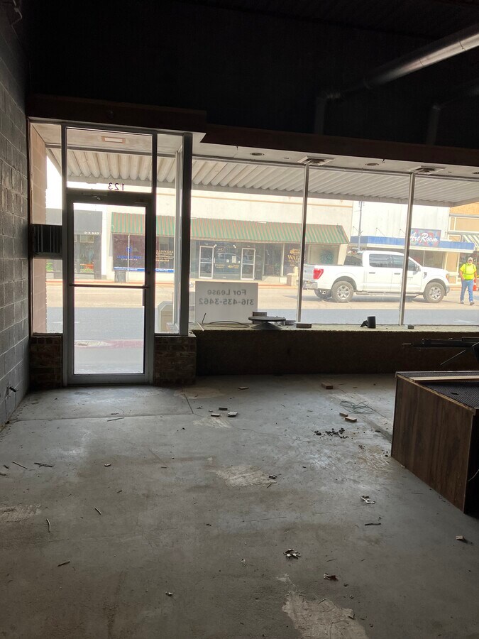 123 N Main St, El Dorado, KS 67042 | LoopNet