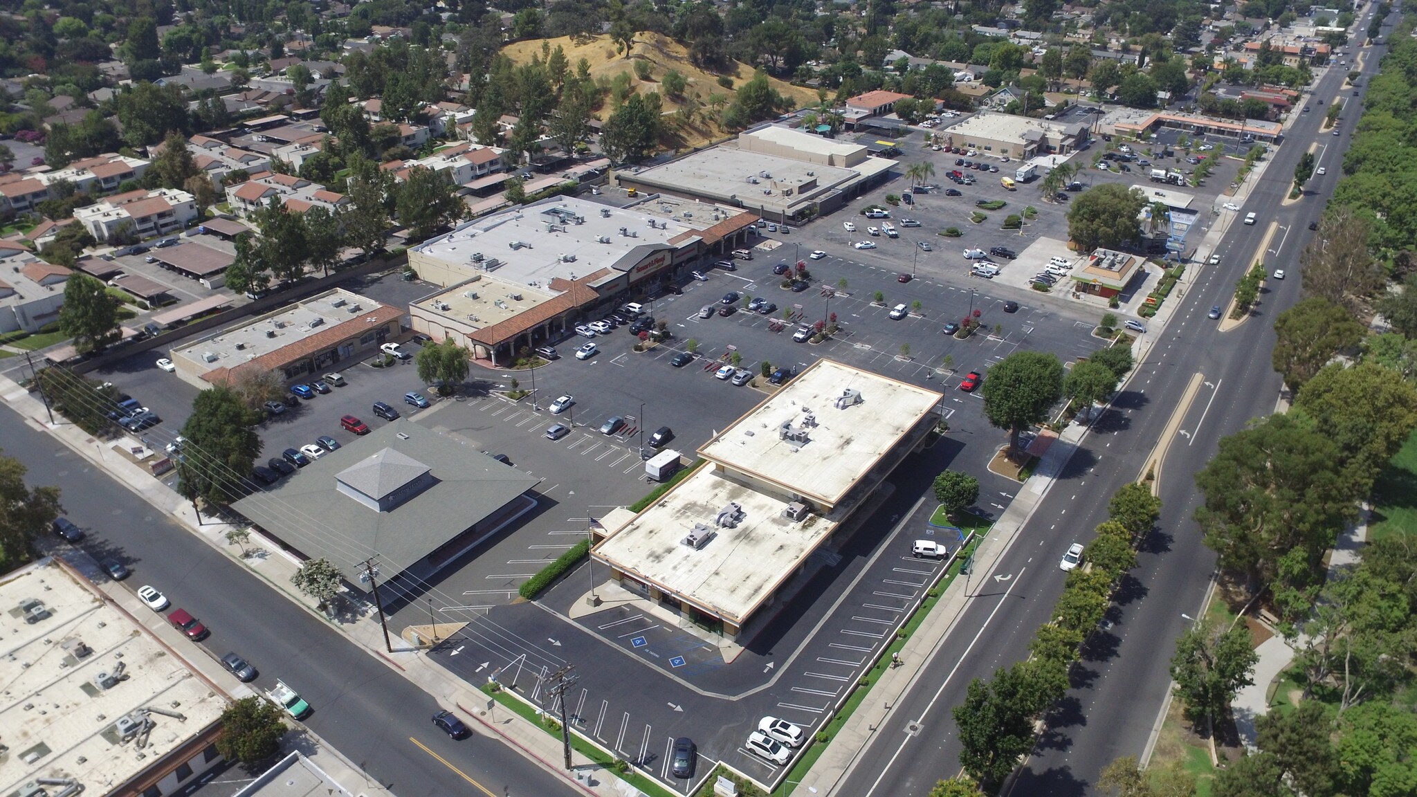 23738-23742 Lyons Ave, Santa Clarita, CA 91321 - Lyons Plaza Anchor ...