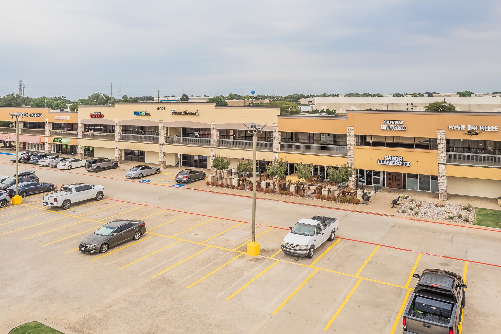 4021 Belt Line Rd, Addison, TX 75001 - Belt Line Square | LoopNet