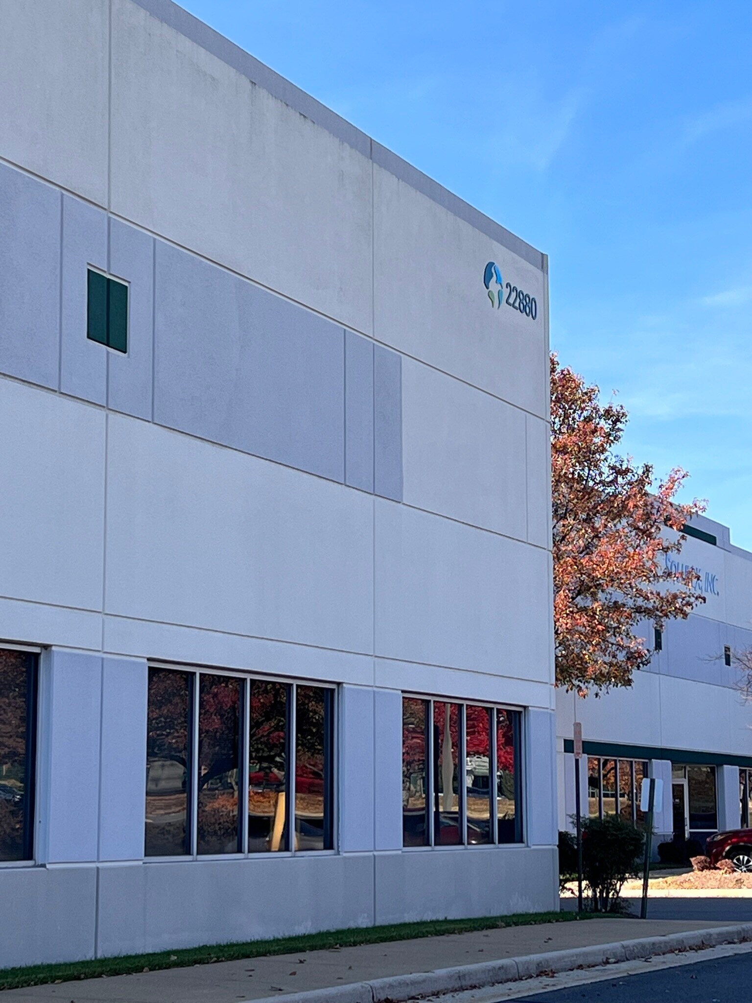 22880 Glenn Dr, Sterling, VA 20164 - TransDulles Centre 22880 | LoopNet