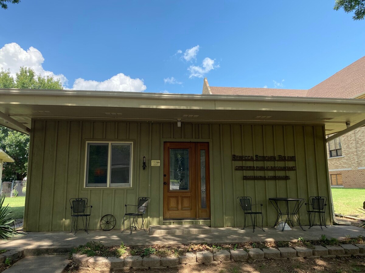 406 E Grand Ave, Tonkawa, OK 74653 | LoopNet