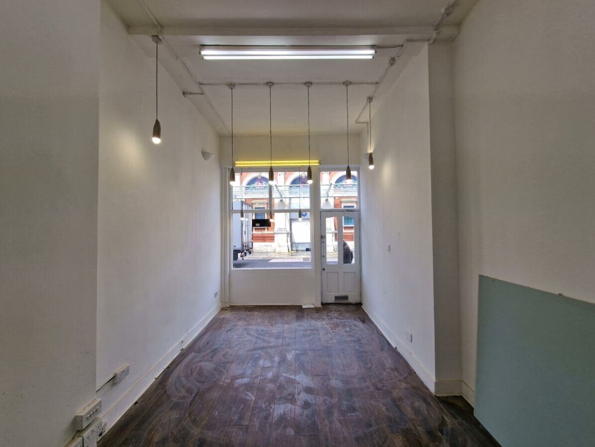 53 Long Ln London Lnd Ec1a 9ej Retail For Lease Loopnet