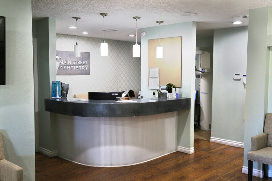 705 Main St SW, Los Lunas, NM 87031 - Office for Sale | LoopNet