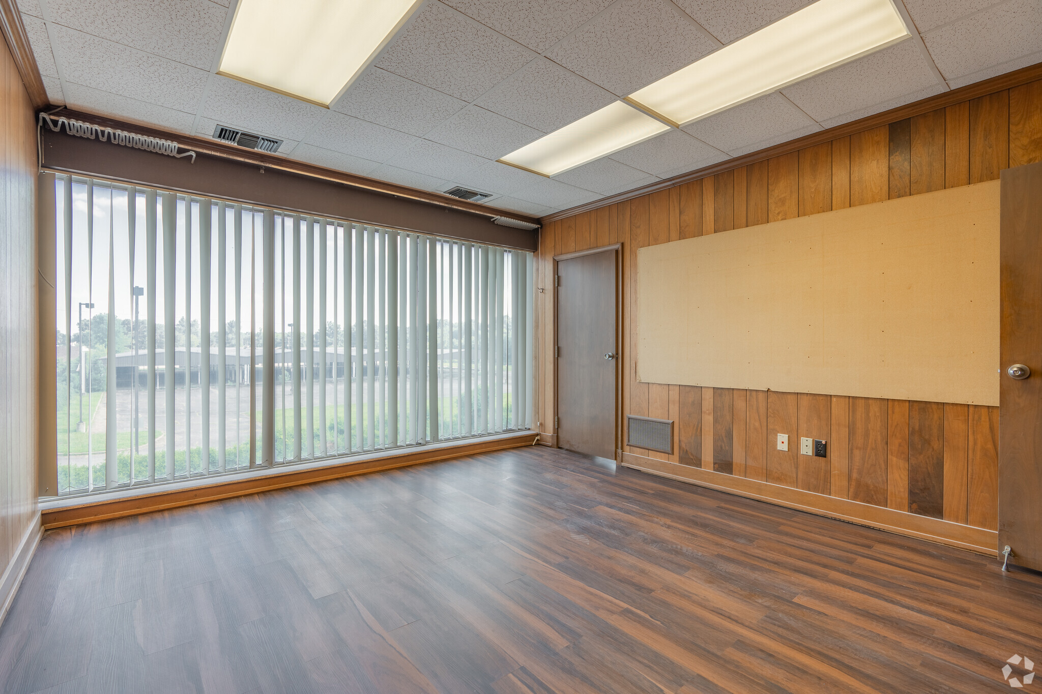 3385 Airways Blvd, Memphis, TN 38116 - Memphis Renovated Space Deal ...