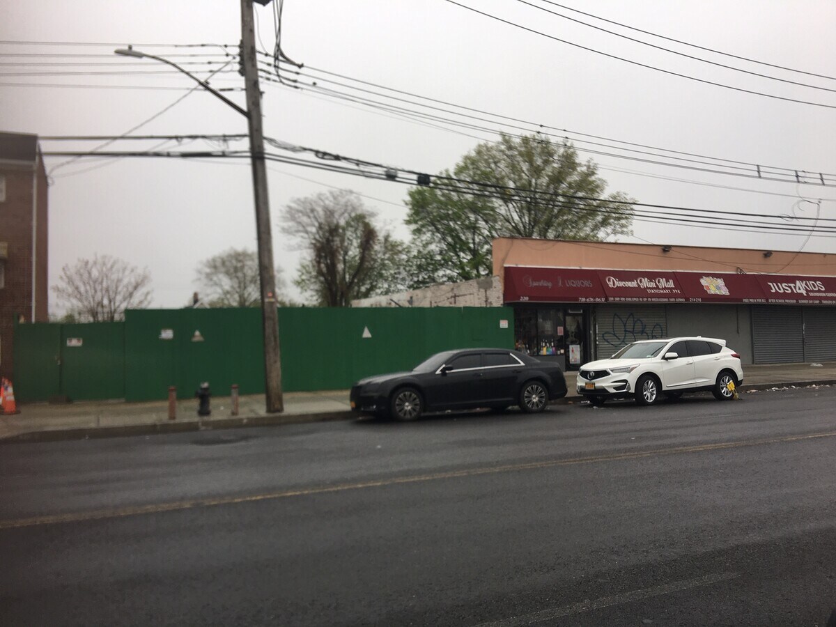 220 Soundview Ave, Bronx, NY 10473 | LoopNet