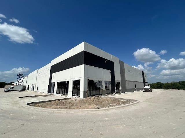 1340 FM 2001, Buda, TX 78610 - Tower Business Park | LoopNet
