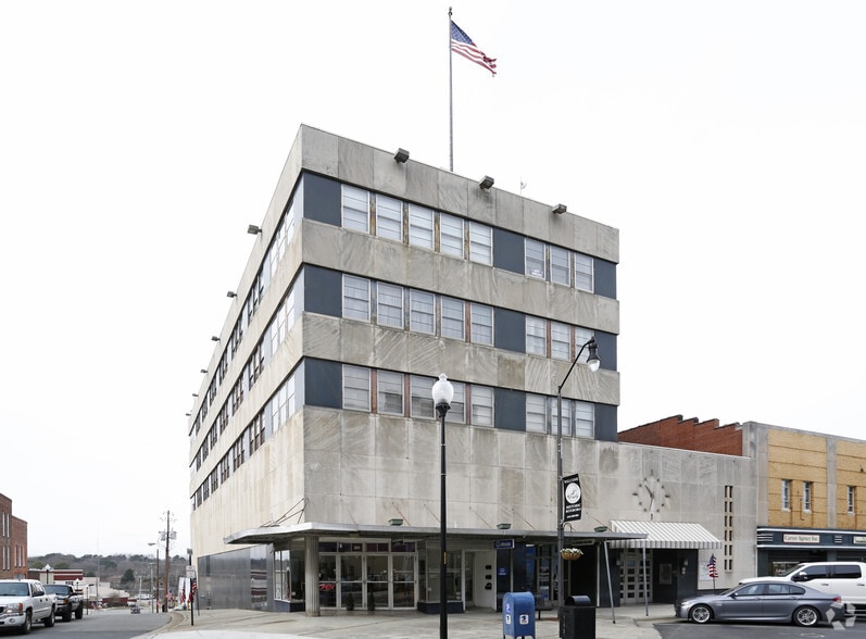 201 N Main St, Roxboro, NC 27573 | LoopNet