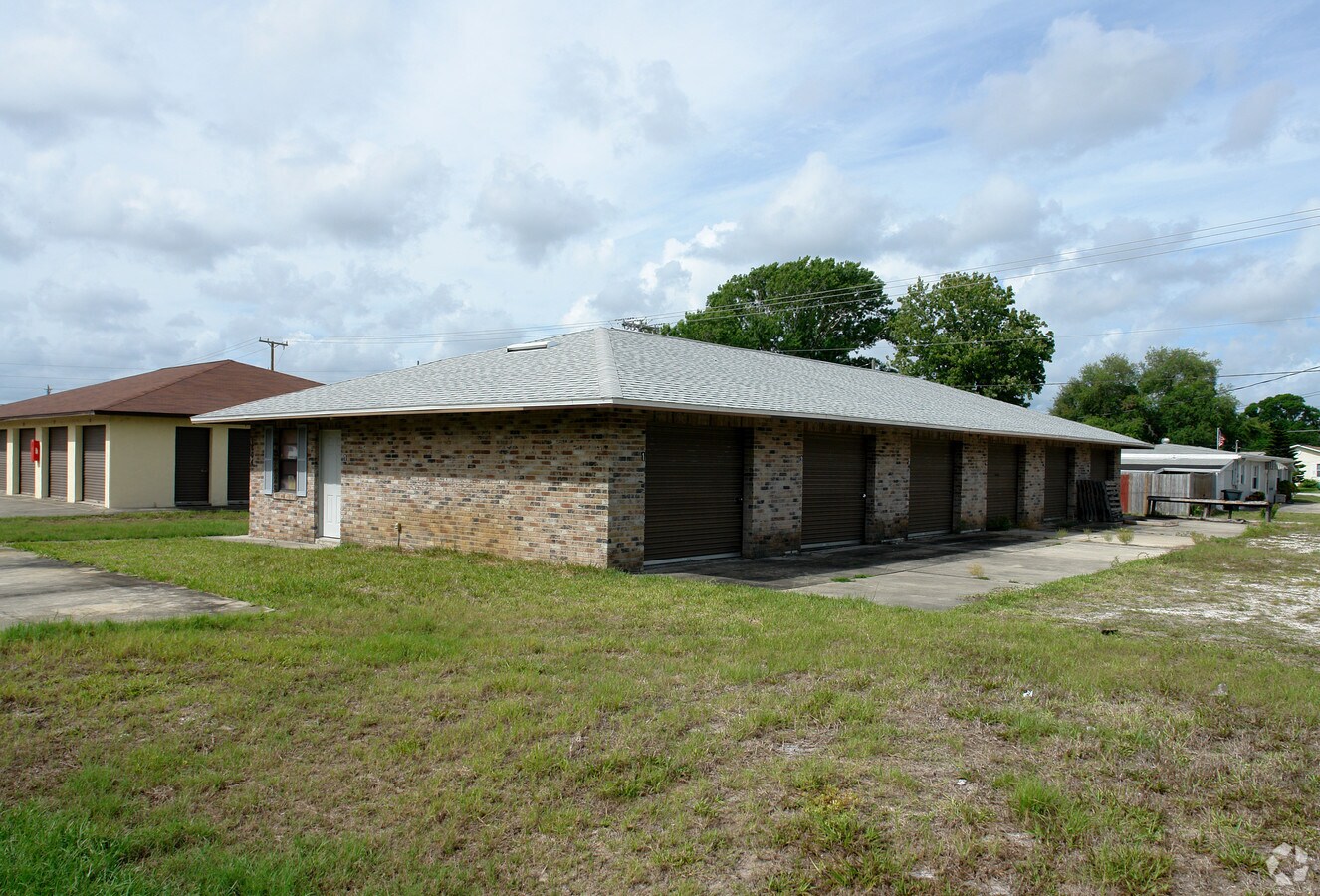 1804 Hibiscus Dr, Edgewater, FL 32132 | LoopNet