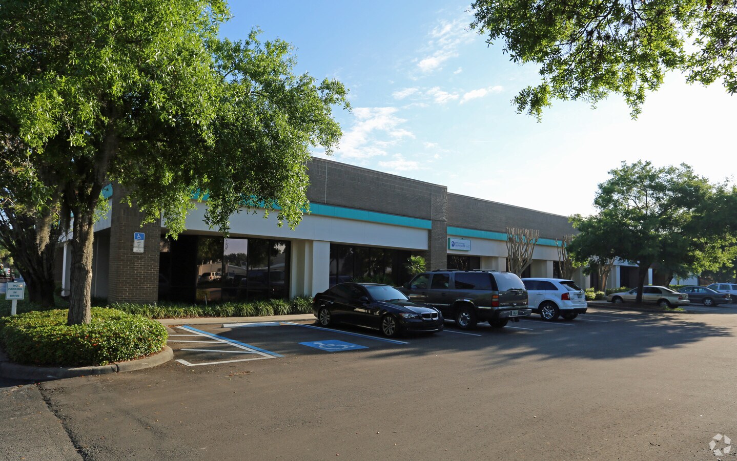 5709 Johns Rd, Tampa, FL 33634 | LoopNet