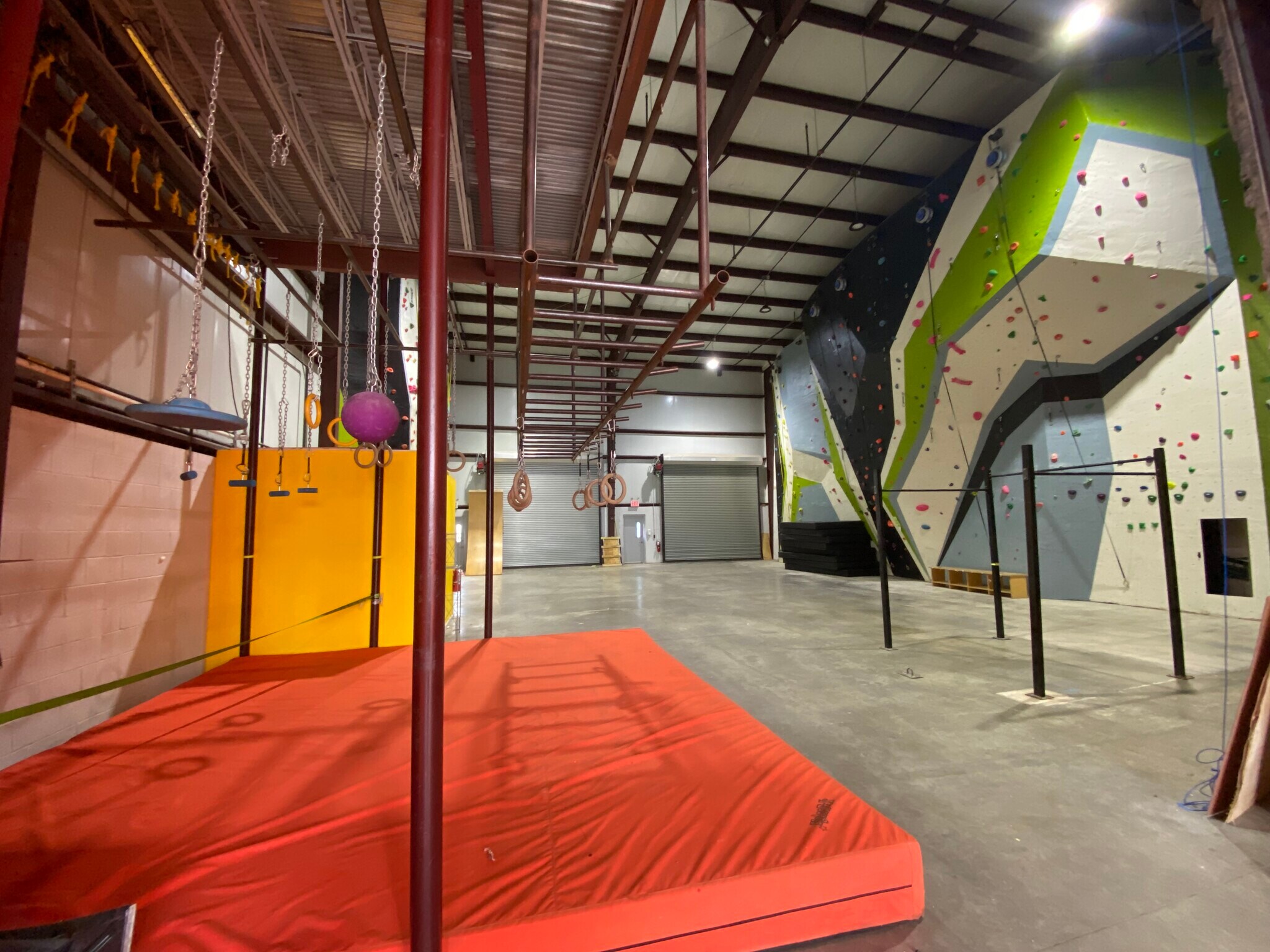 638 Sharrotts Rd, Staten Island, NY 10309 - Flex for Lease | LoopNet