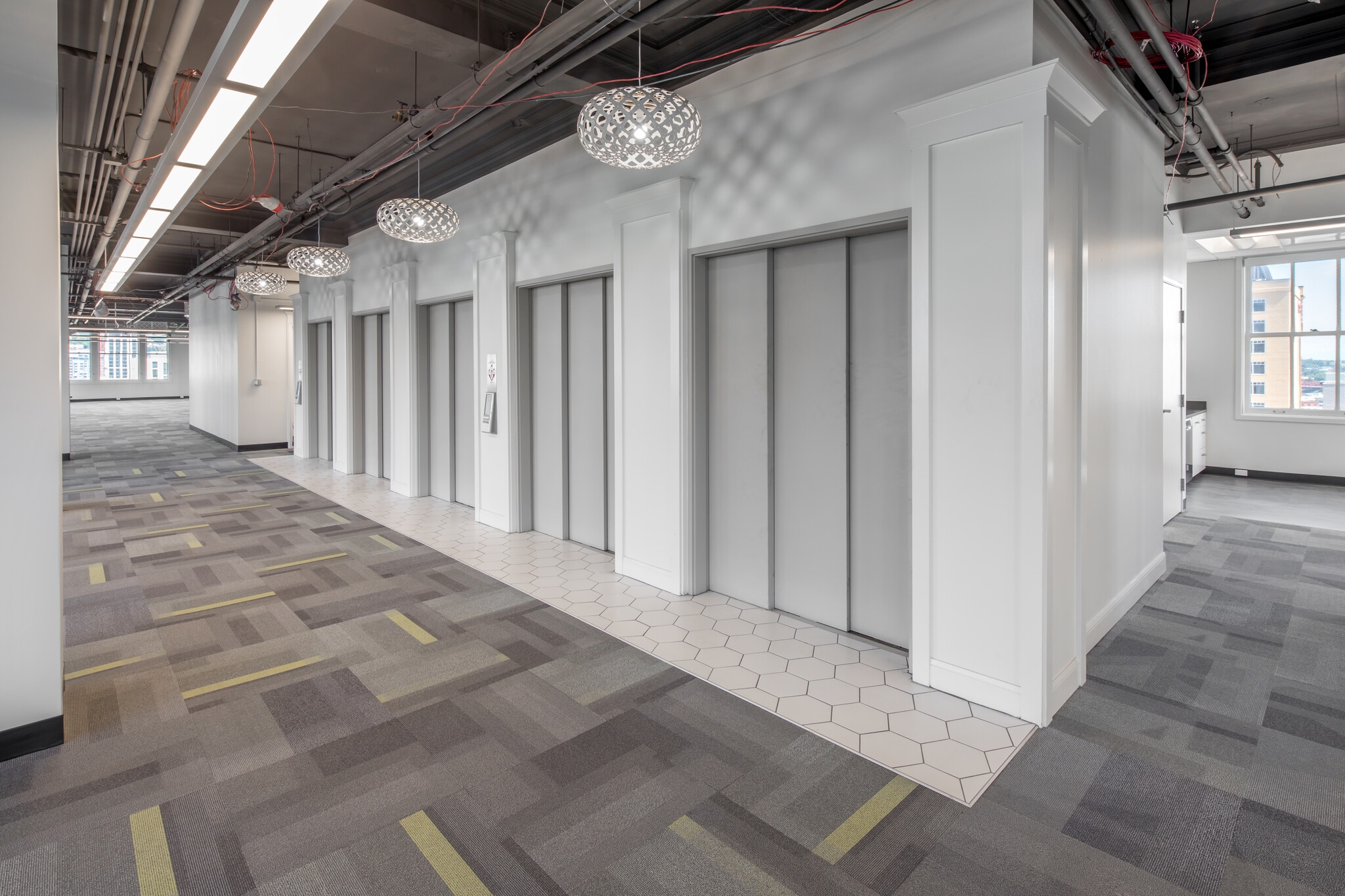 621 SW Morrison St, Portland, OR 97205 - American Bank Building | LoopNet