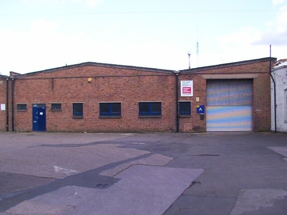 Evelyn Dr, Leicester, LEC LE3 2BU | LoopNet