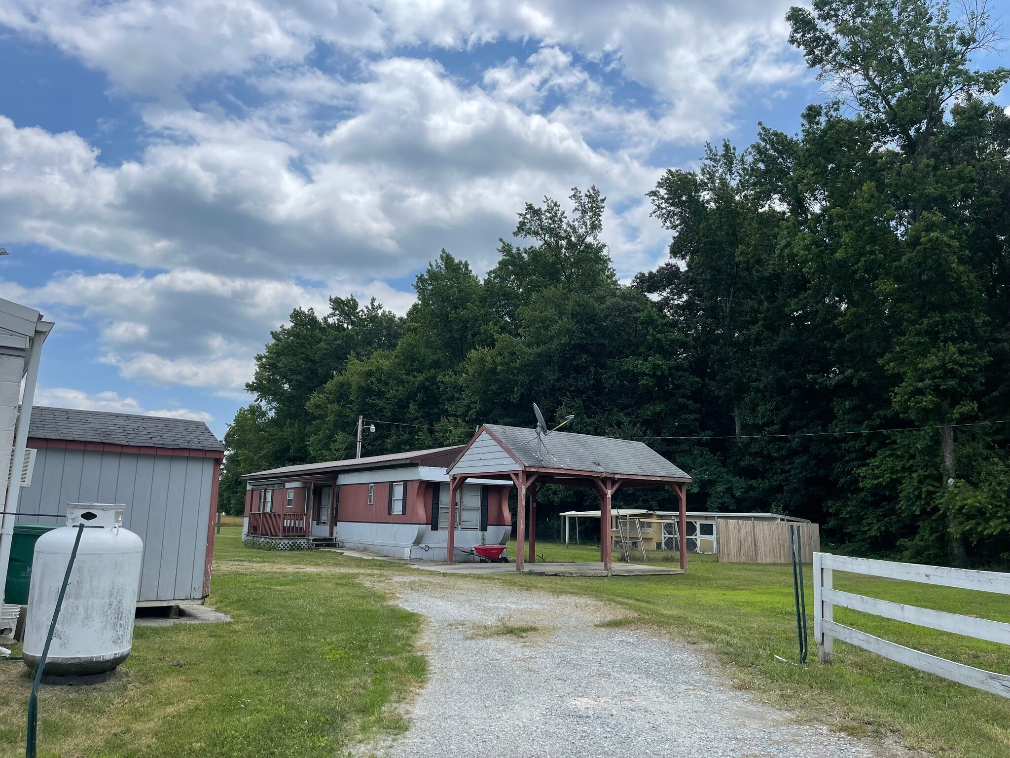 20236 Frog Level Rd, Ruther Glen, VA 22546 - 600 Market | LoopNet