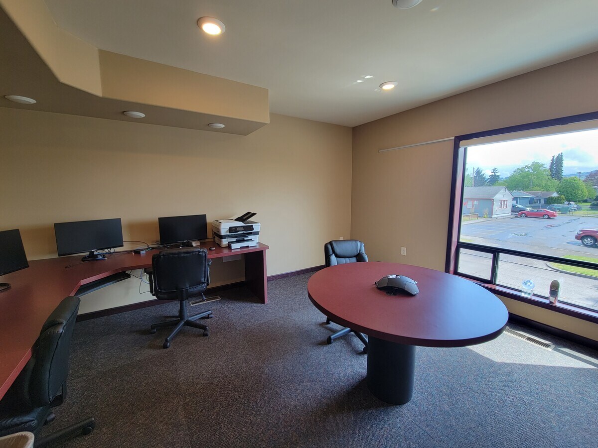 1119 11th Ave, Longview, WA 98632 | LoopNet