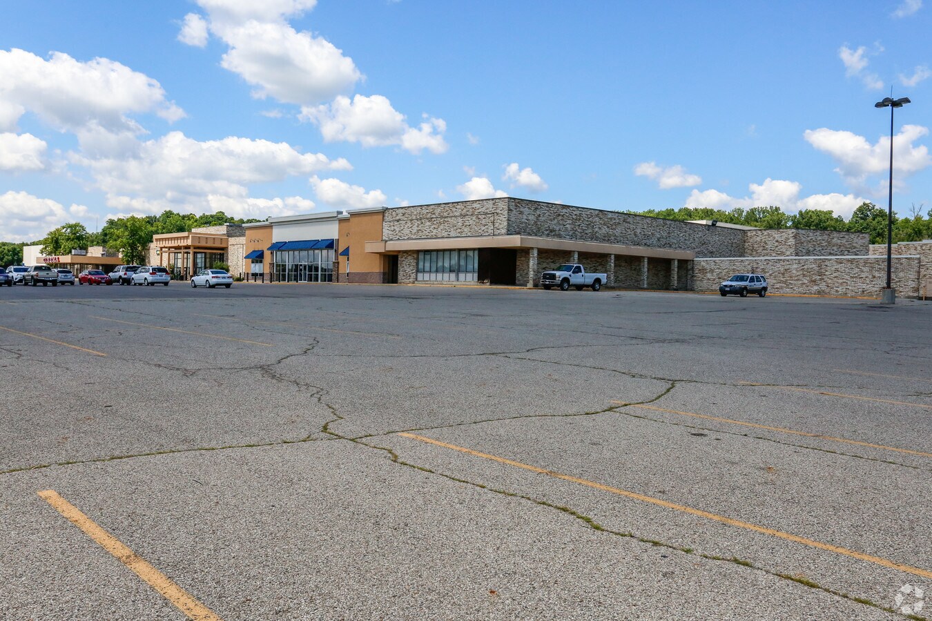 1475 Upper Valley Pike, Springfield, OH 45504 | LoopNet