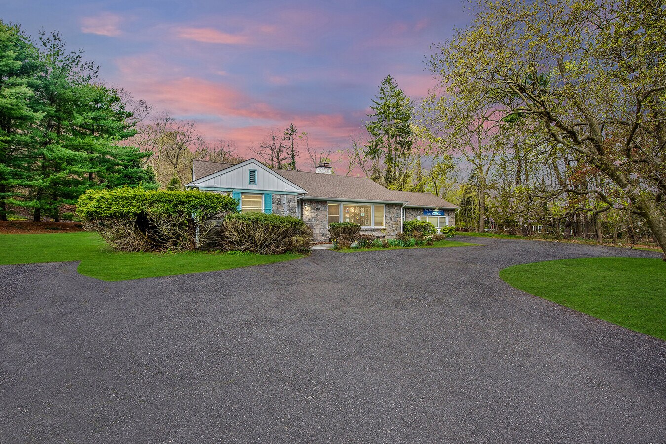 1 Reeves Rd, Port Jefferson, NY 11777 | LoopNet