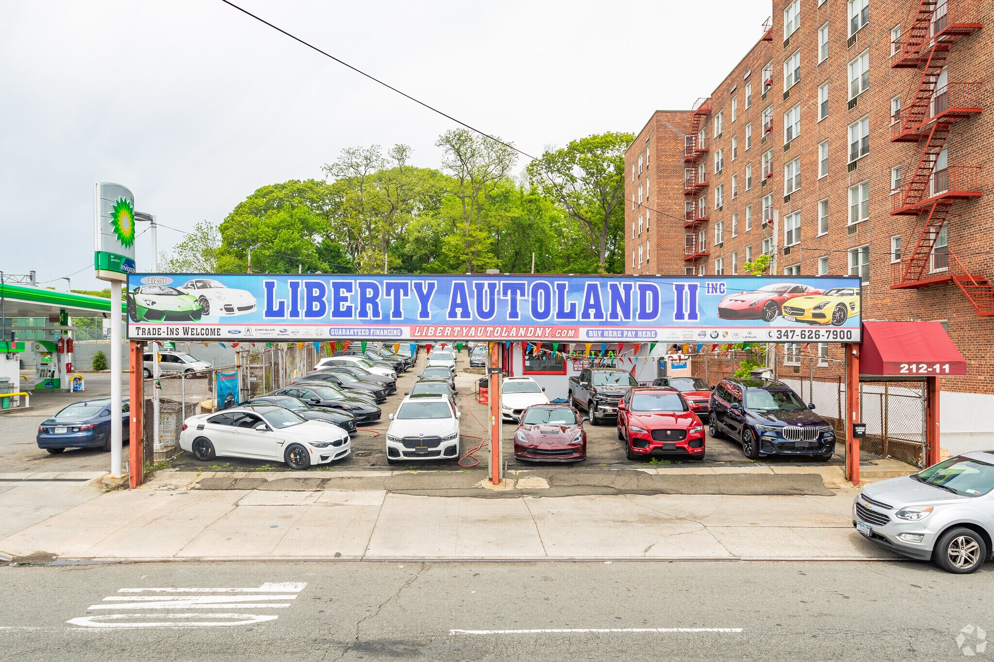 21211 Hillside Ave, Queens Village, NY 11427 - PRIME HILLSIDE AVENUE ...