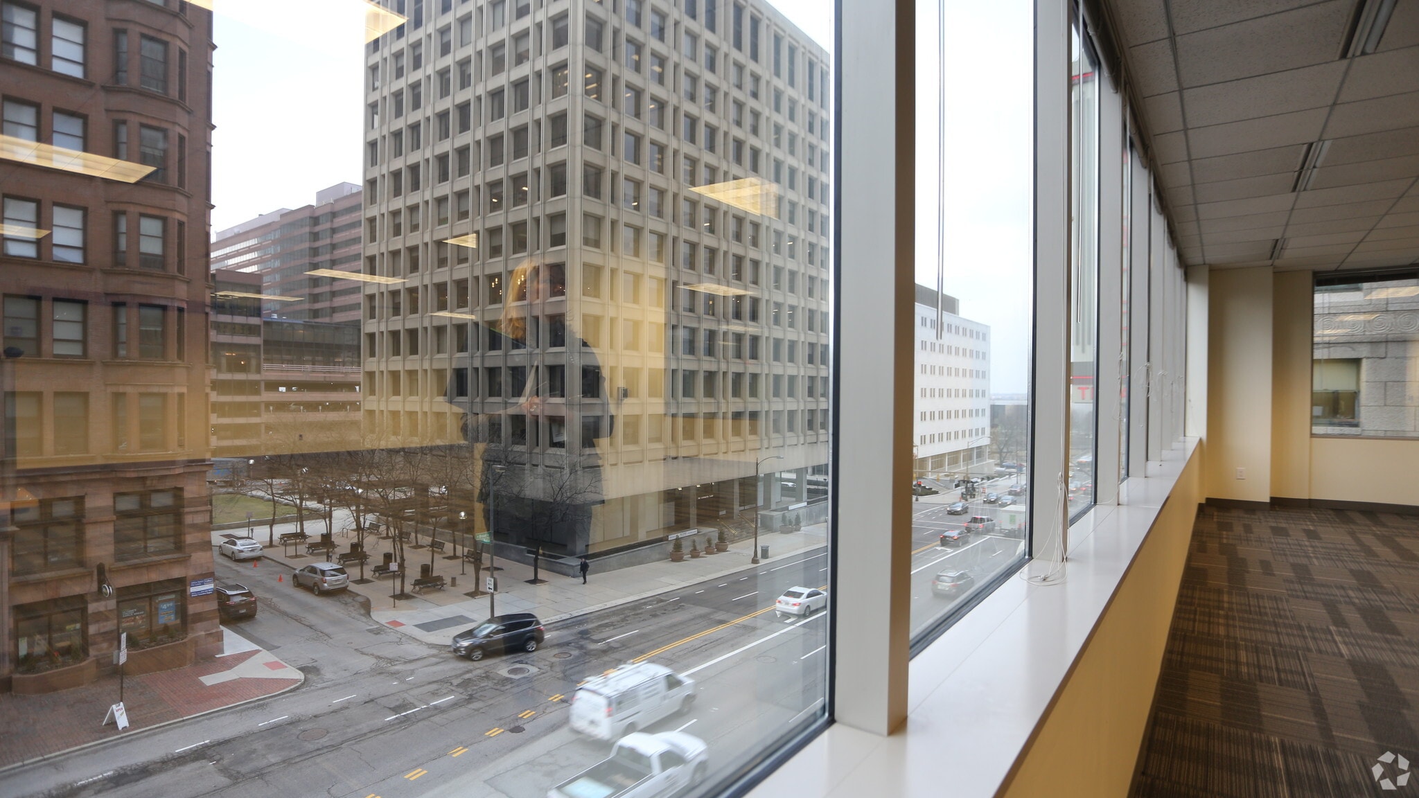 10 W Broad St, Columbus, OH 43215 - One Columbus Center | LoopNet