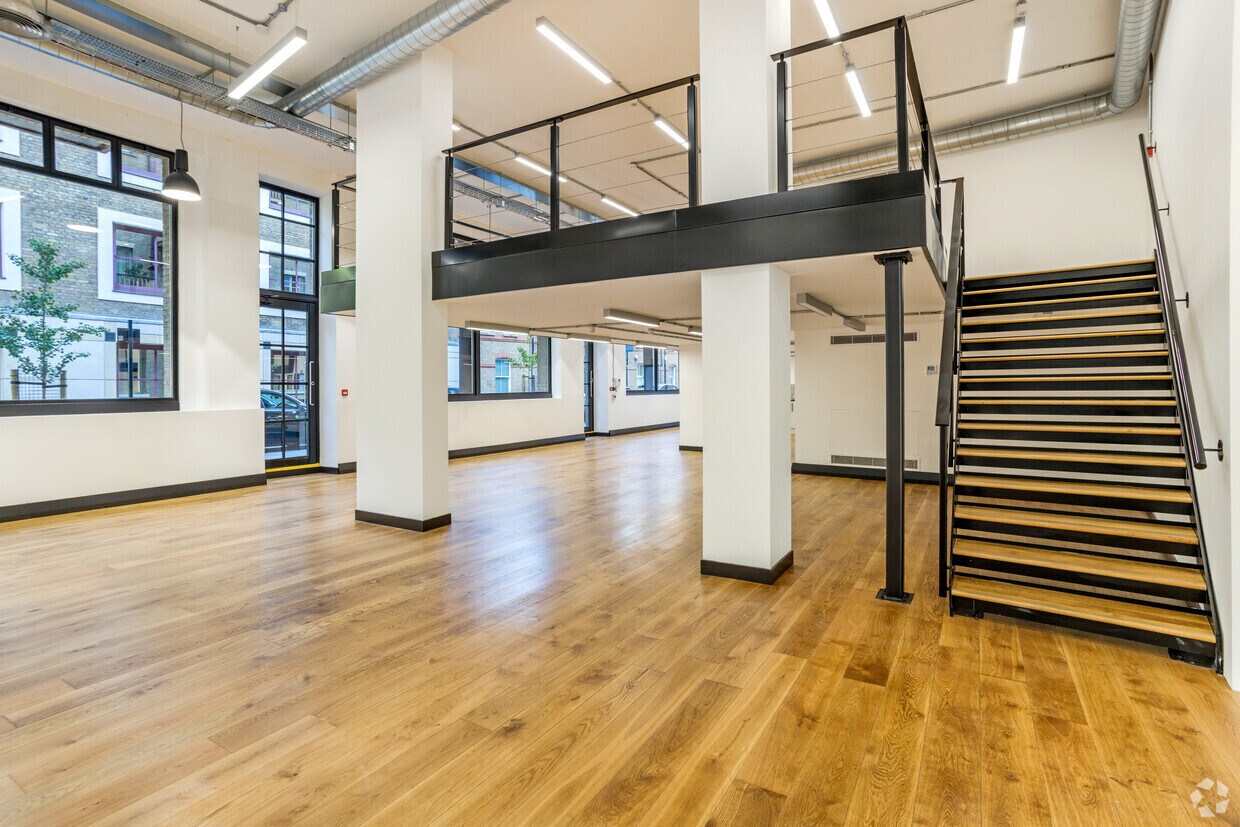 Queen Elizabeth St, London, SE1 2JE - The Circle | LoopNet