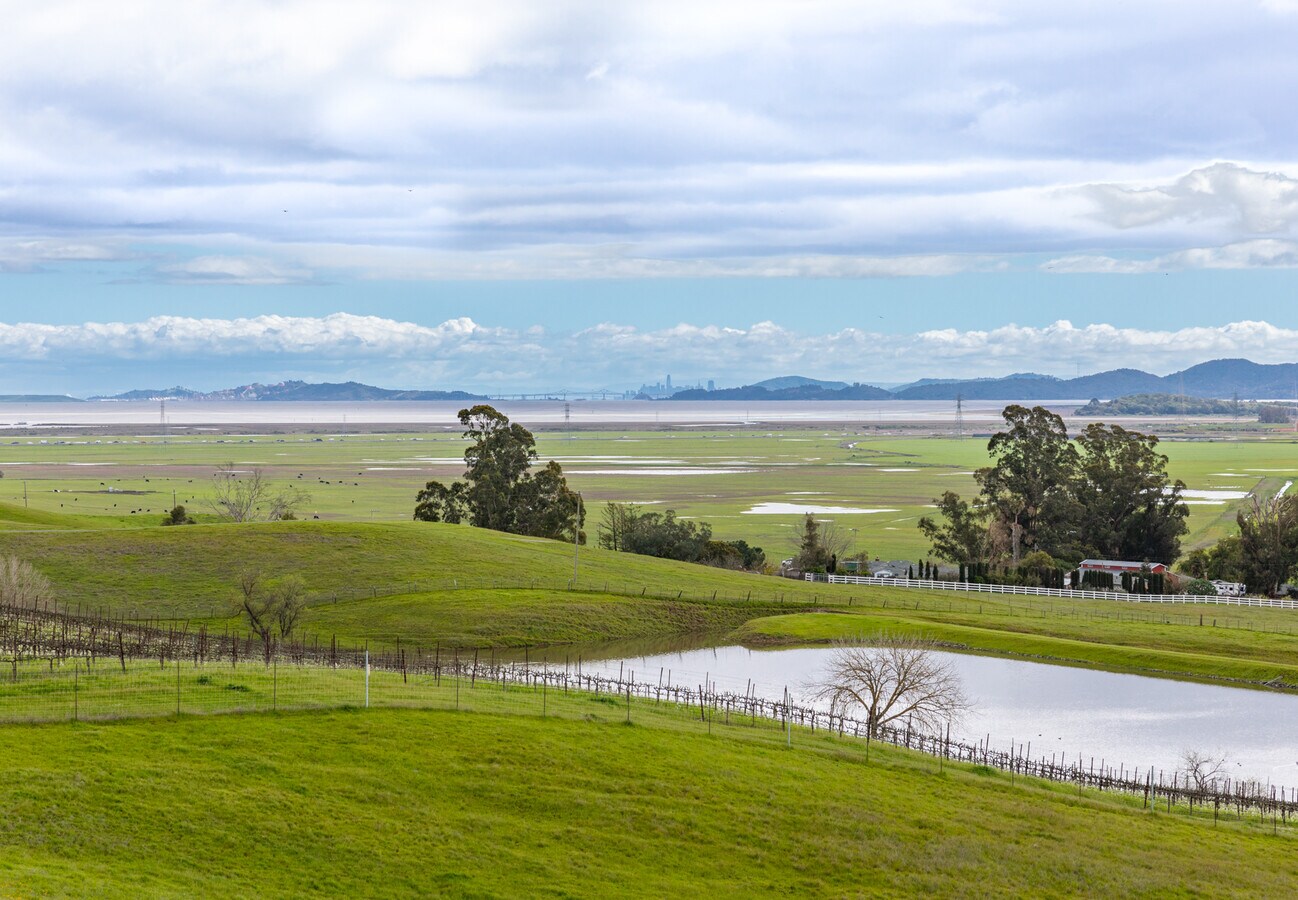 7689 Lakeville Hwy, Petaluma, CA 94954 | LoopNet