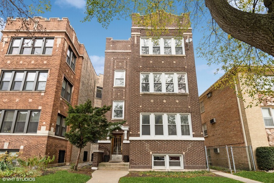 2712 W Winnemac Ave, Chicago, IL 60625 | LoopNet